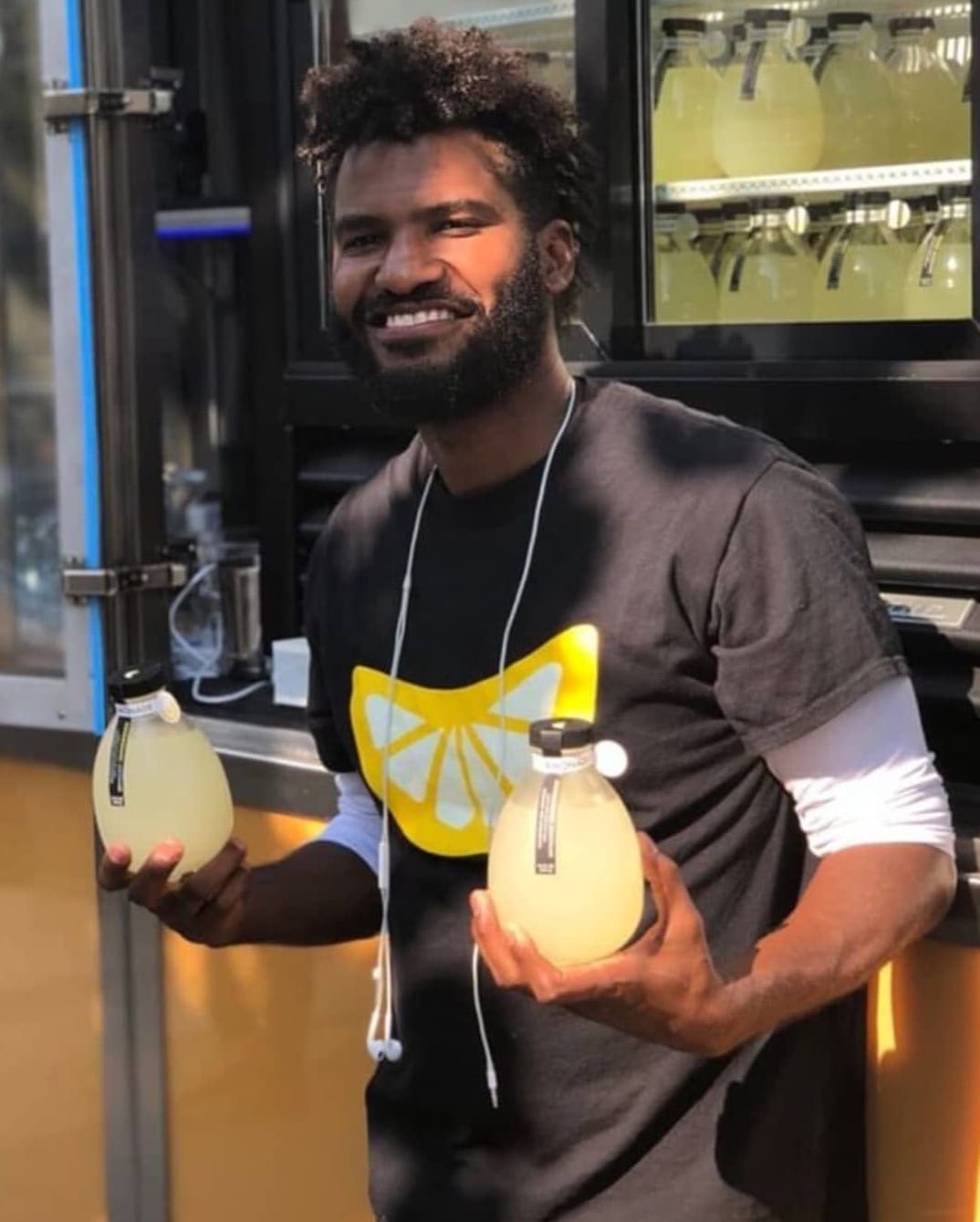 Black Owned $8 Lemonade Stand Embraces the Spotlight | SHOPPE BLACK